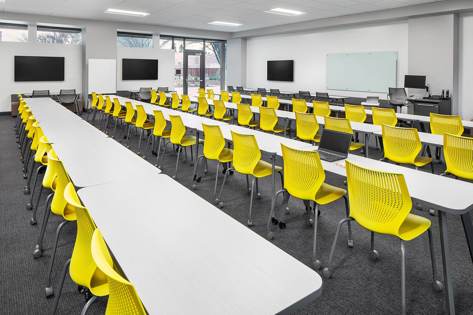 G|M Business Interiors | Rockwell Unscripted® Easy Tables