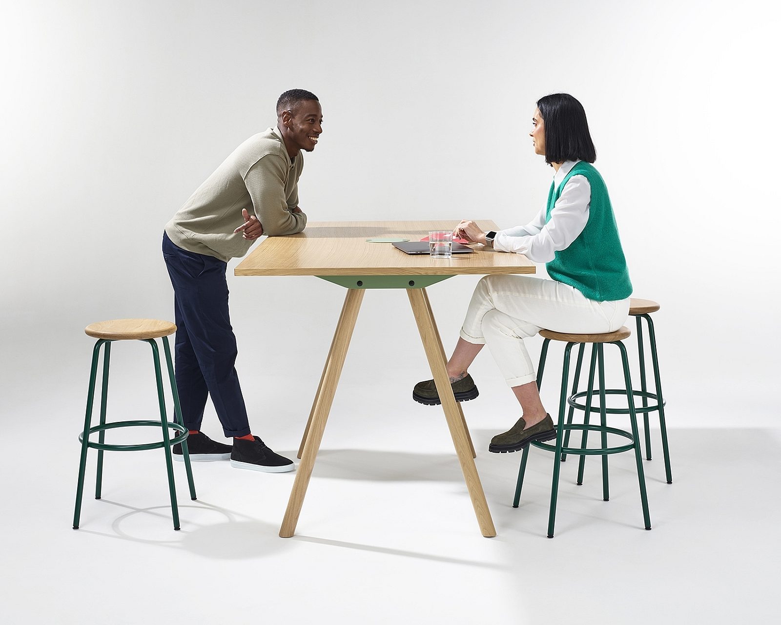 G|M Business Interiors | NaughtOne Morse Table System